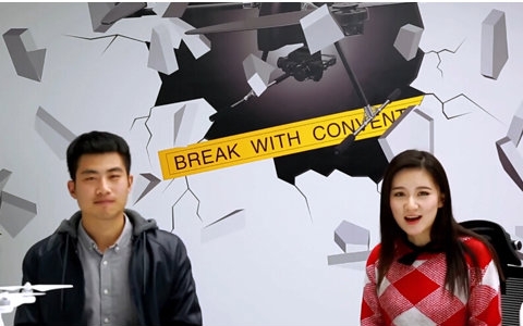 第一课:无人机遥控器的正确握姿