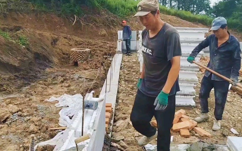 ...结构一样牢固;不用再抹墙面,杜绝开裂脱落现象;不用再做二次保温,...
