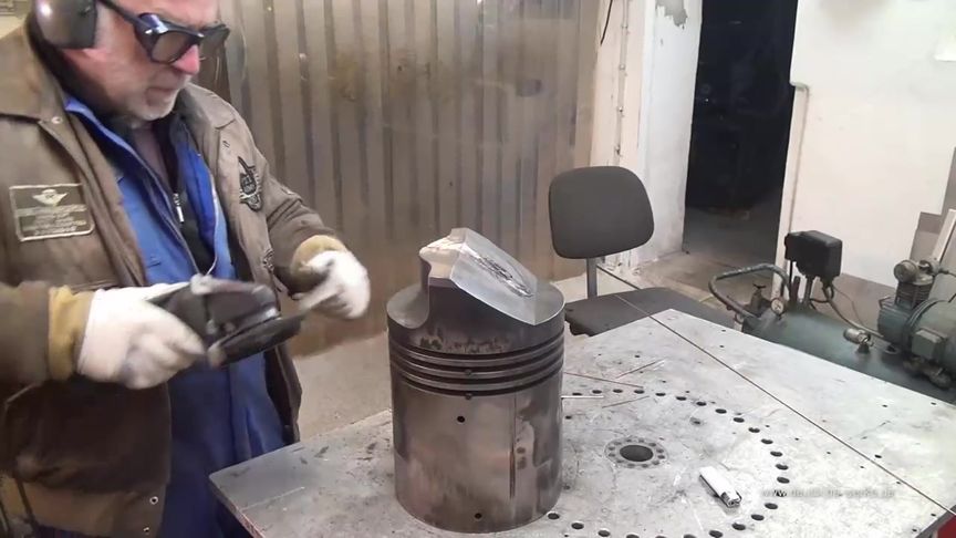 长姿势了,活塞还可以缝缝补补,各位大神可知道这是什么活塞