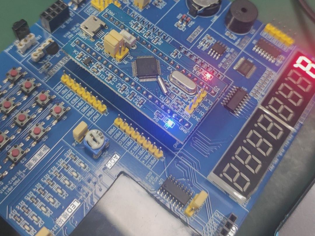 2.4-STM32芯片管脚