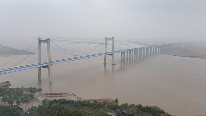 在黄河中下游分界界碑上看黄河!