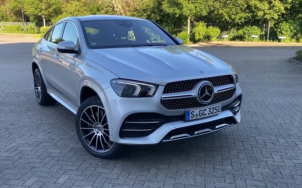 新的GLE轿跑车! 全新的奔驰GLE Coupe 400 d和附加的AMG系列外观!