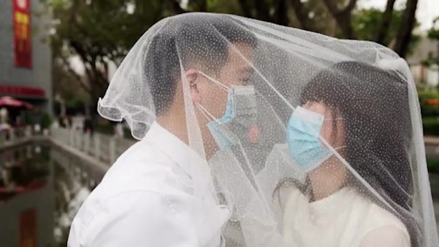 深圳情人节结婚登记量较往年降八成,新人们今年如此过节