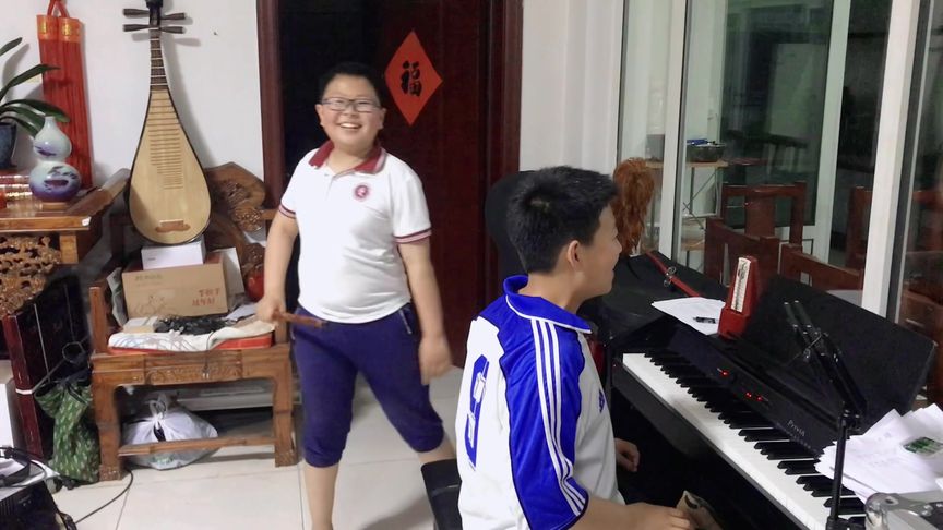 这才是少年该有的样子,疫情期间的少年网课上完嗨起来,六一快乐