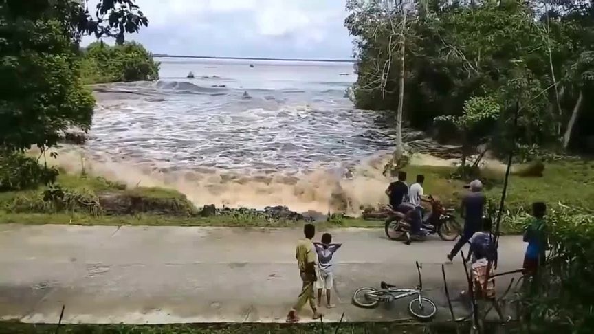 摄像机捕捉到的历史上5次最大海啸.