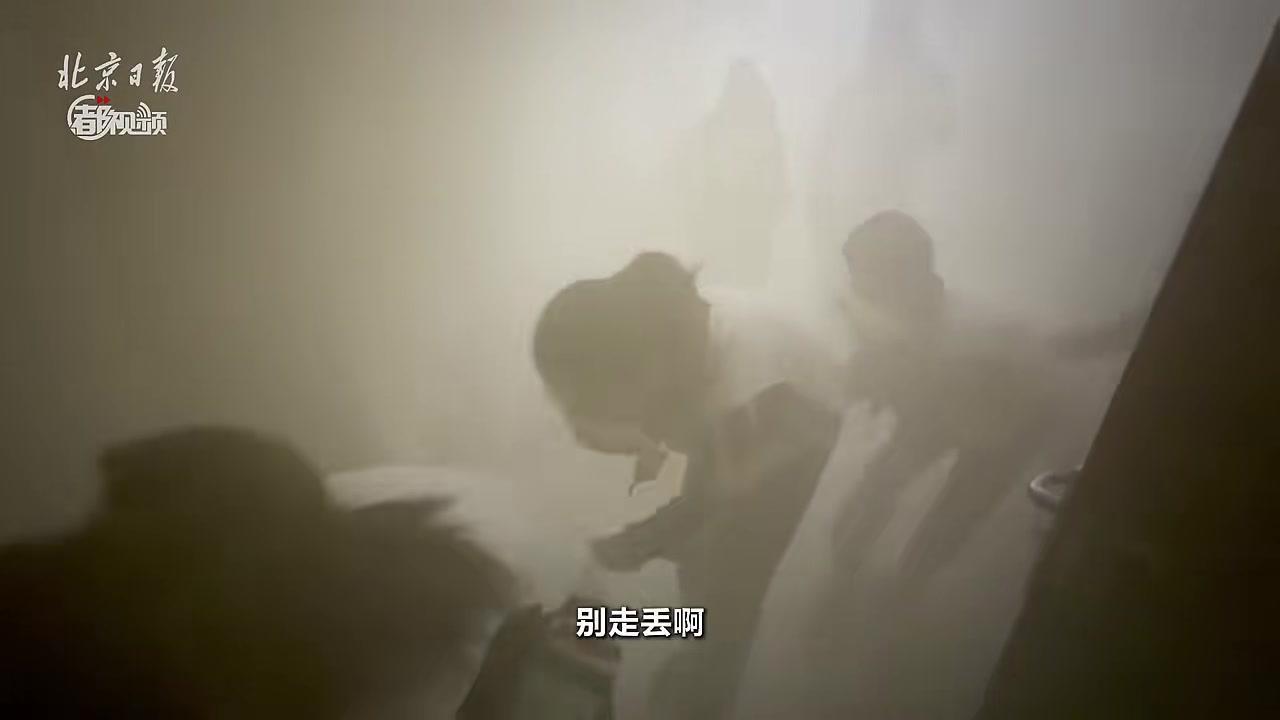 【消防宣传月|#体验火场逃生后小学生们说……】消防宣传月期间,北京...