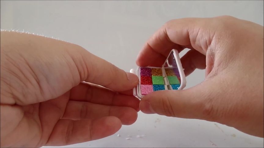 芭比娃娃自制迷你小用品,制作芭比娃娃配饰-眼影套装和指甲油