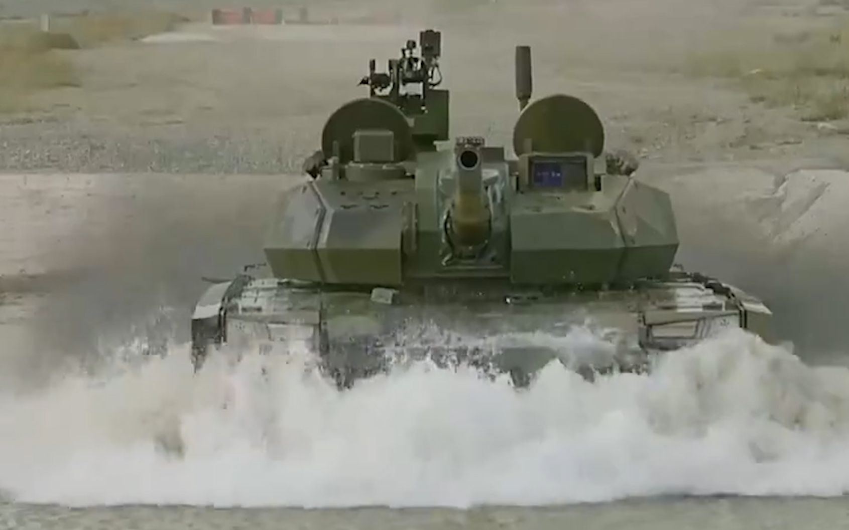 150秒揭秘VT-5轻型坦克:中国对外力推的顶尖装备