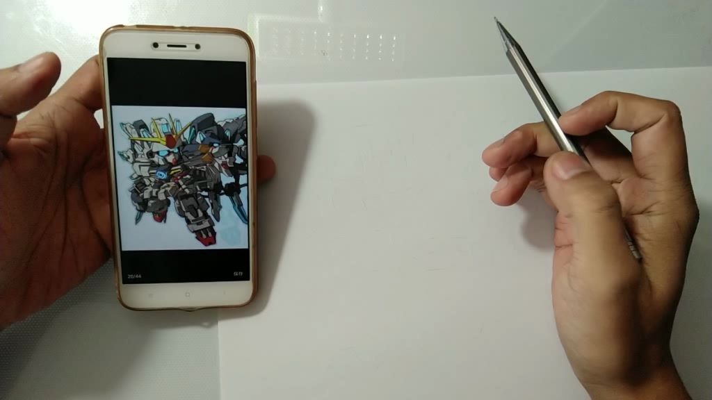 117绘画基础 比原版还好看的Q版高达,看看复杂的机械结构如何起稿!