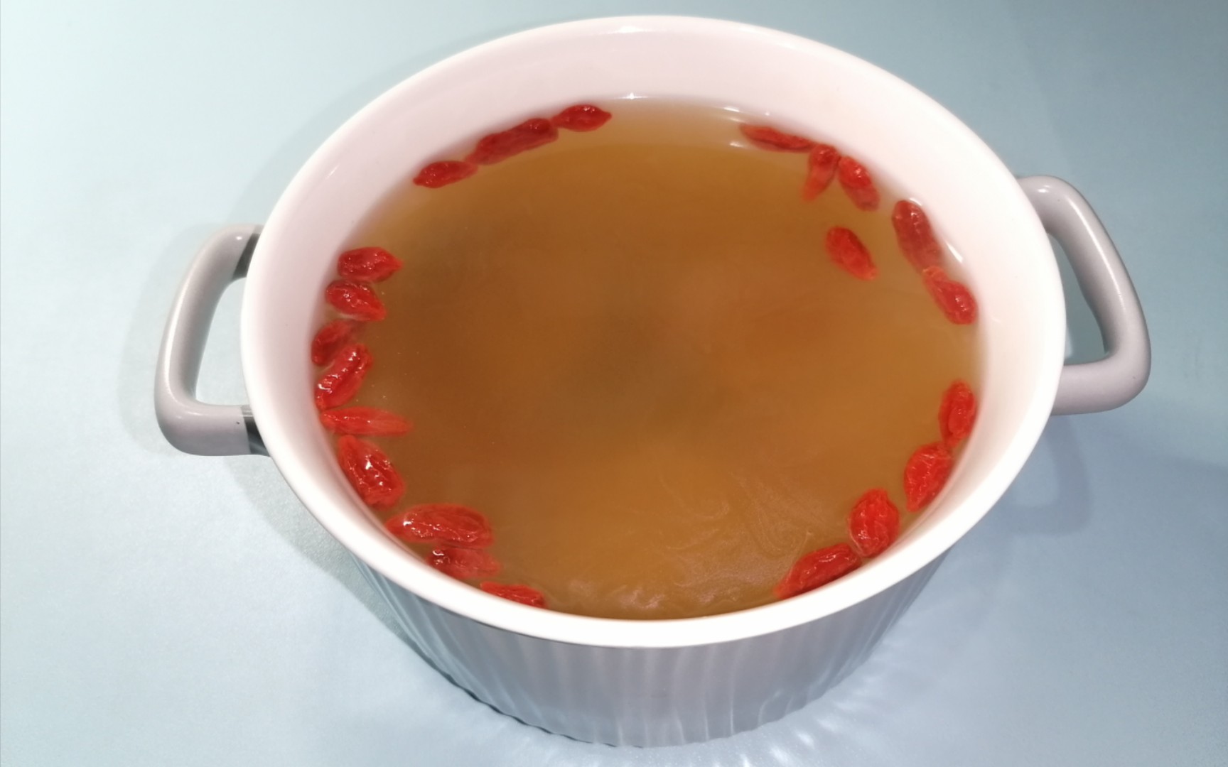 陈皮薏米养生汤,具有健脾开胃、祛湿益气的功效。