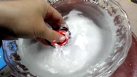 雷震子新款摩托电动车一键启动按钮开关防水性能测试视频