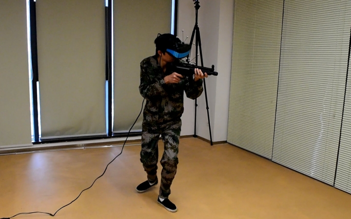 【虚拟现实】【室内CS】戴着星云Nebula VR眼镜在会议室打CS之...