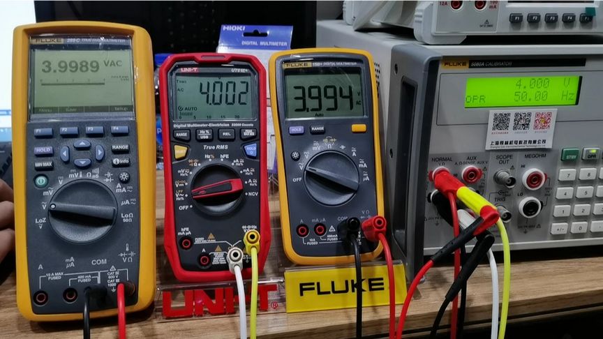 优利德UT61E+和FLUKE福禄克15B+万用表发货前检测