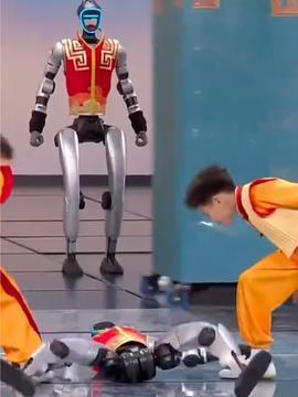 宇树CEO王兴兴回应机器人春晚舞台"摔倒":剧情需要,符合醉拳意境