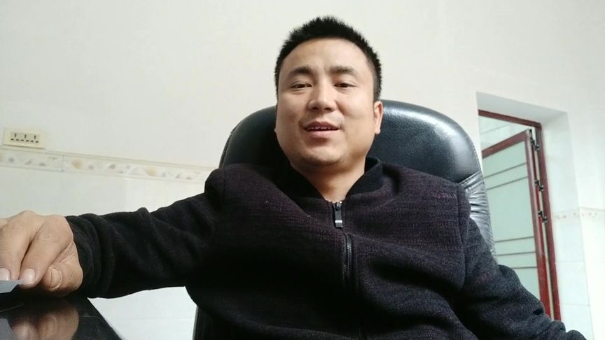 阿伟做仓管员的第五天,工作轻松到居然下午三点就下班了
