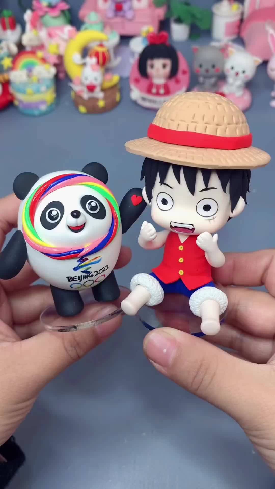 谁会拒绝可爱的冰墩墩呢