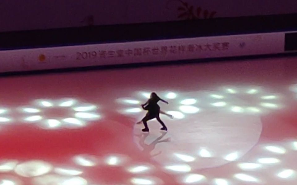 隋文静 韩聪 2019年花样滑冰大奖赛中国杯分站赛双人滑表演滑 《RUN...