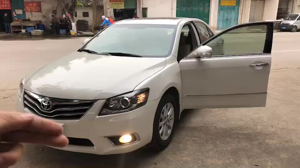 #日光Auto秀# 老款凯美瑞,内饰设计有点儿过时啦!【来自懂车帝车友圈】