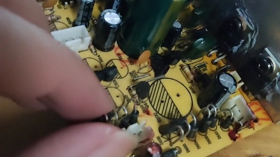 不要买惠威的音响,功放板太垃圾了,电源板还漏电,把我电惨了。