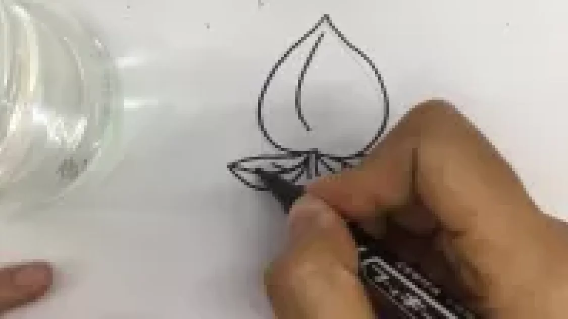 教你画桃子的简笔画,非常容易