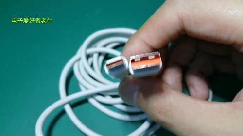 淘汰的Type-C数据线简单改装一下变身手机OTG转接头