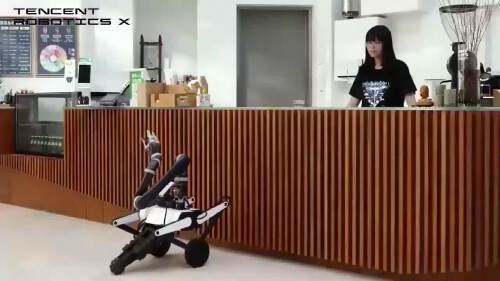 Ollie独特的本体架构设计为轮足机器人带来更多创新应用!