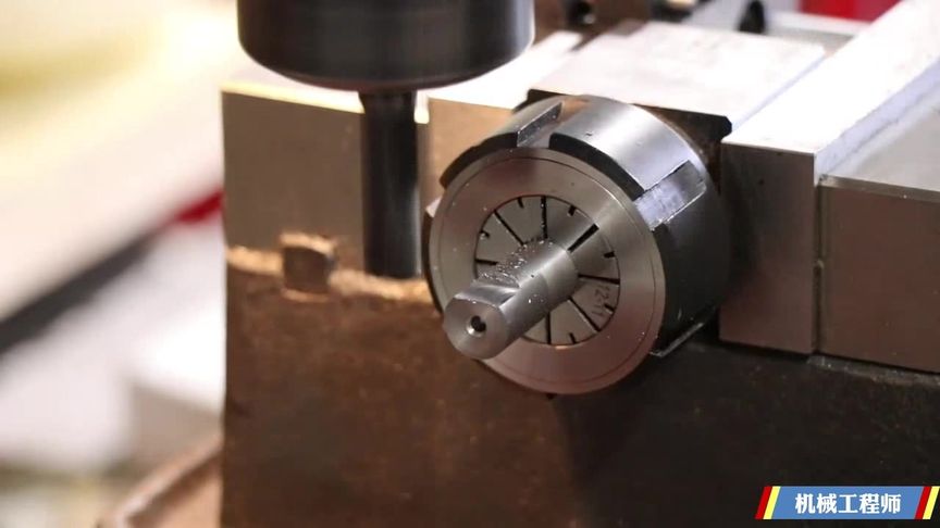 机械老师傅,自己做一个攻丝的丝锥,全程操作很细致耐心