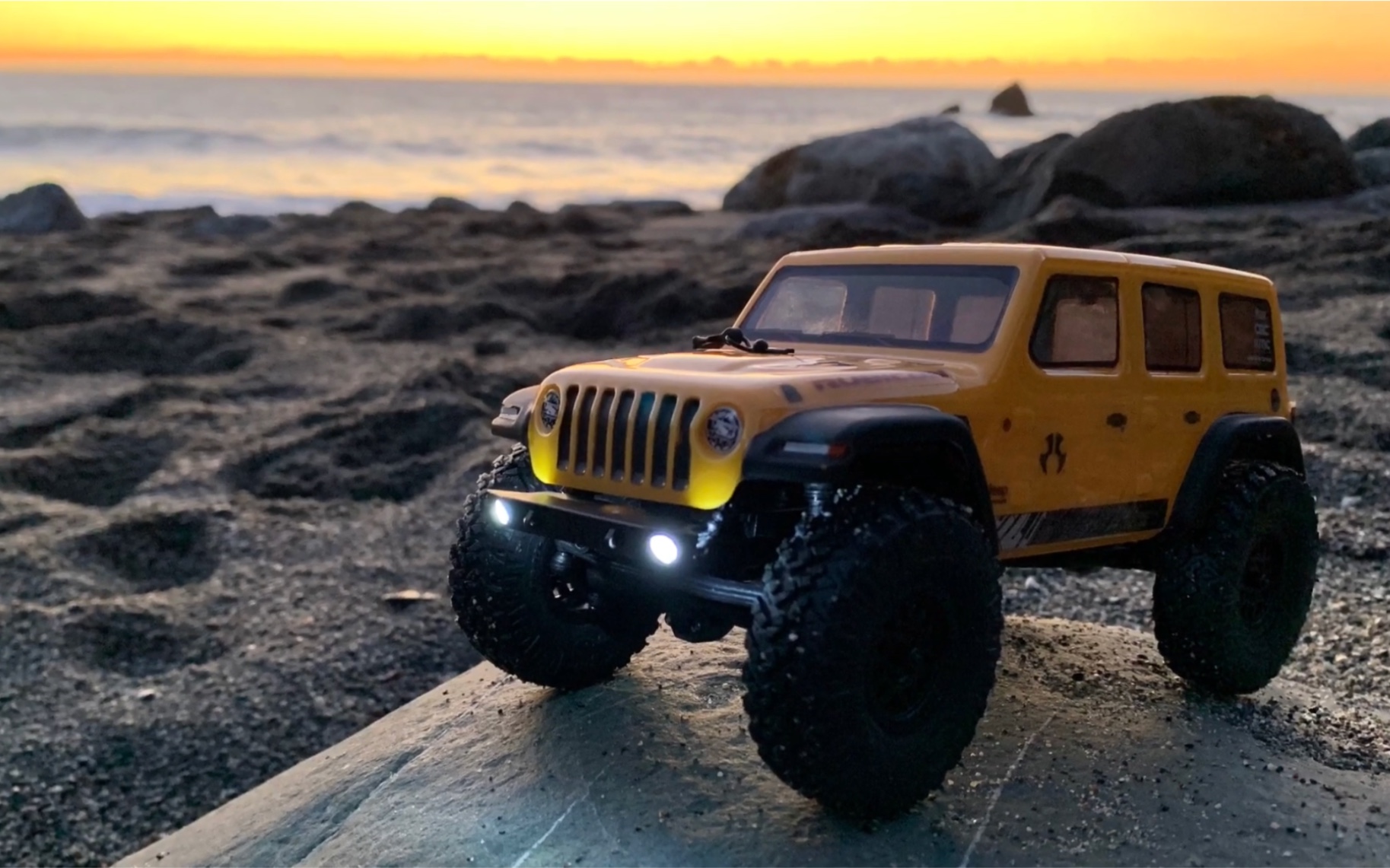 ...24 1/24 axi00002 mini 攀爬车 越野车 jeep 开箱秀 越野秀 rc 遥控模型