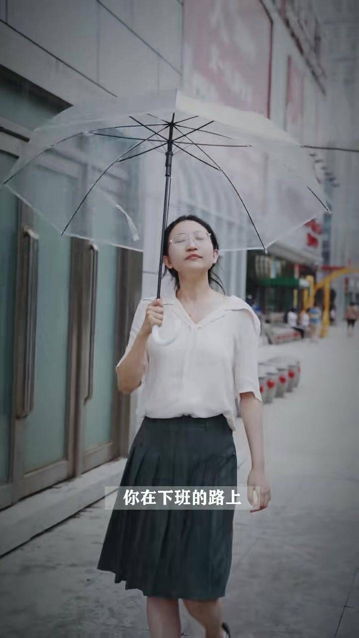面对暴雨,这样做更安全!#暴雨预警#安全知识#雨天注意事项