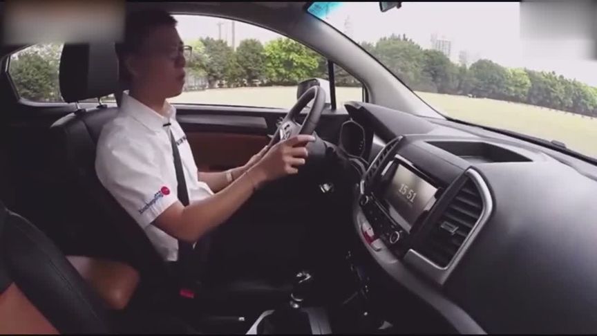 手动挡汽车如何快速起步 只需1秒搞定