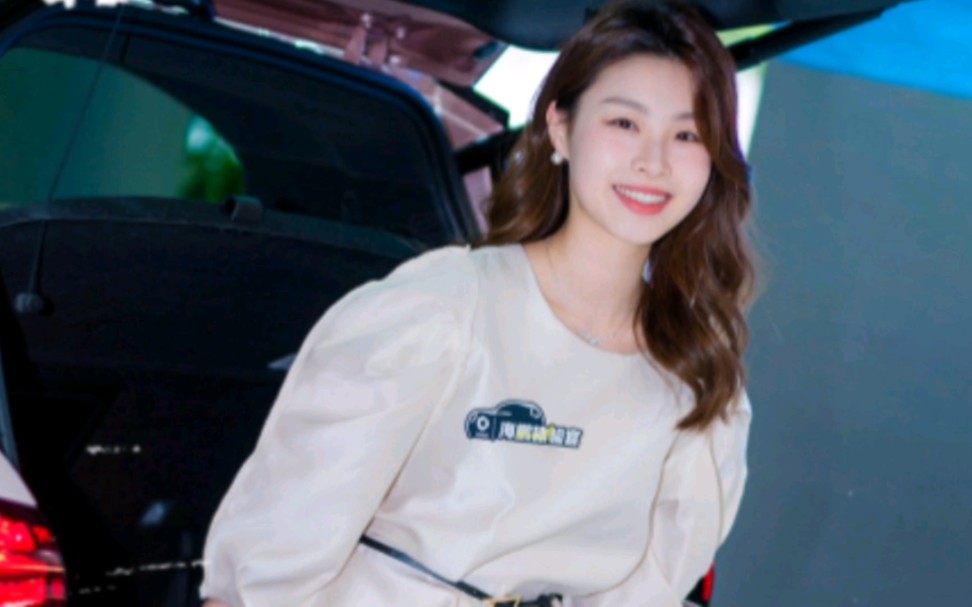 感应式的电动尾门,带你感受智能与颜值并存的潮前体验~这样的储物...