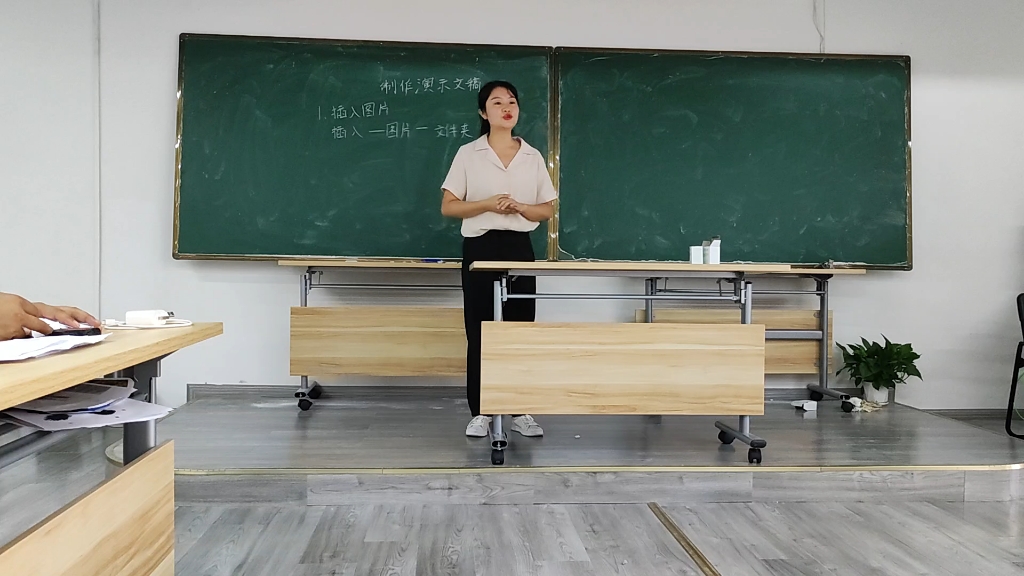 小学信息技术试讲,自己模拟,传上来大家交流学习,有不足的地方恳请...