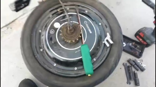 电动车安装轮胎支架制作方法讲解