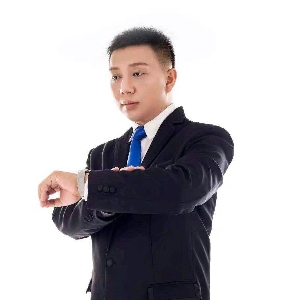 珠宝圈的强仔 
