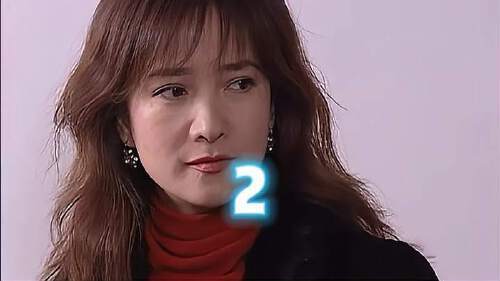 小姐姐趁领导熟睡,竟偷光他公文包里的所有现金!