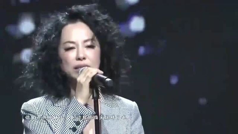 黄绮珊倾情演唱《离不开你》,黄妈秀完美高音震撼全场!
