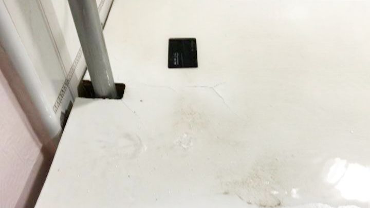 暖气漏水楼上楼下反目成仇难和解!律师建议,上法院吧