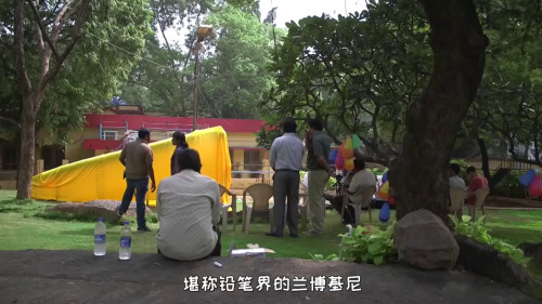 世界最长的铅笔,堪称铅笔界的"兰博基尼",众多游客都来观看