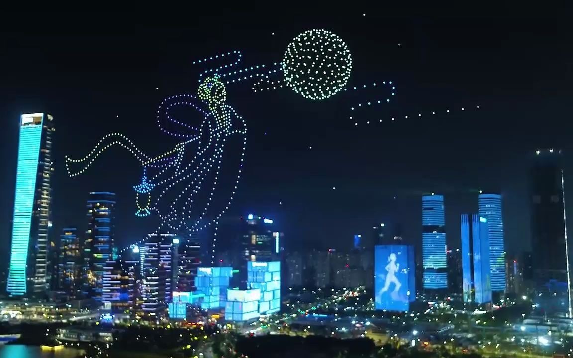 深圳千架无人机点亮夜空,献礼祖国