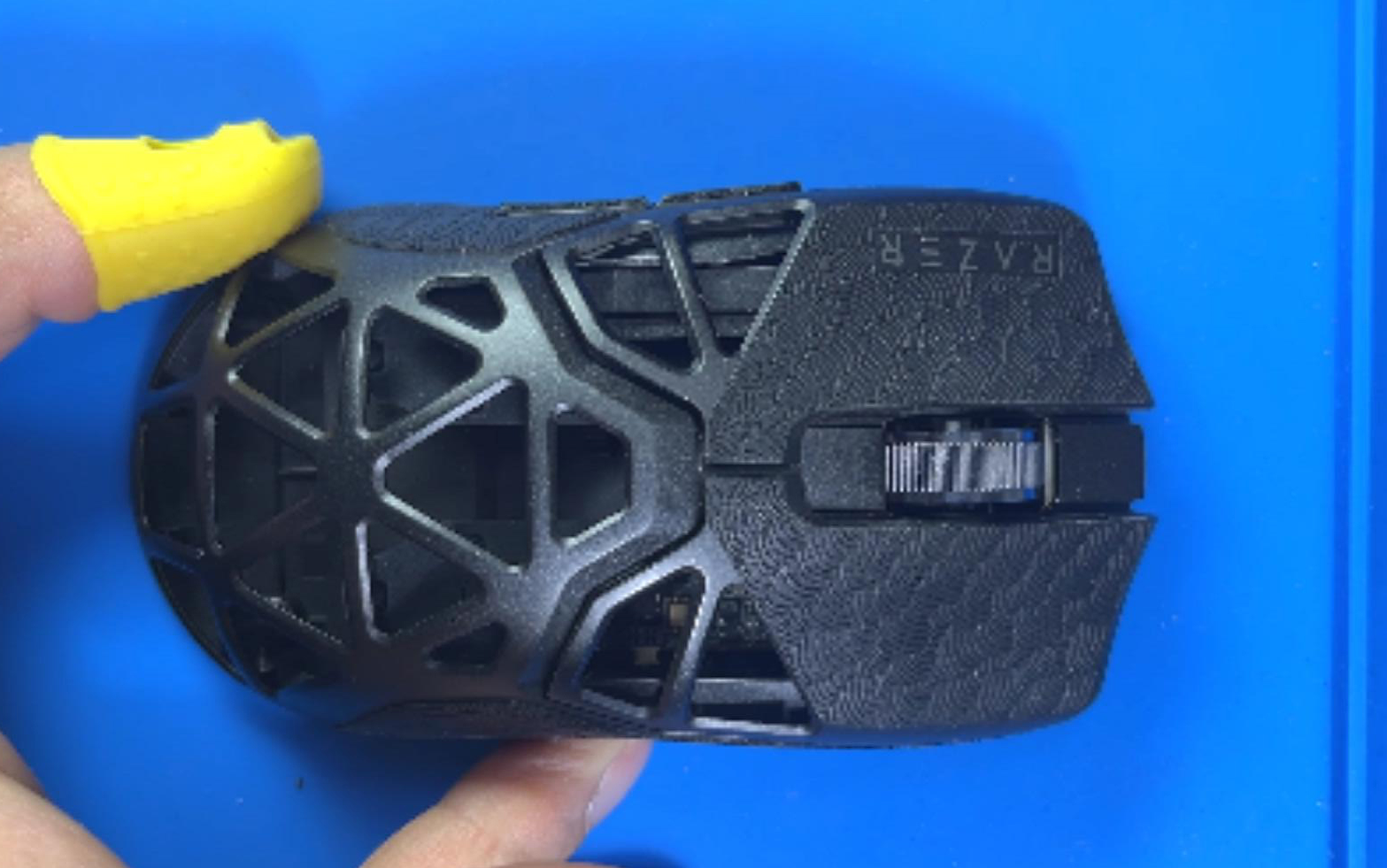 雷蛇毒蝰minise拆解 侧键维修 鼠标按键没反应 双击失灵 鼠标主板维修 ...