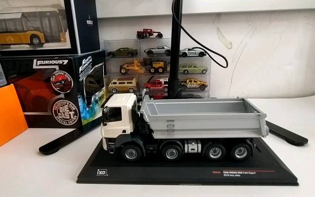 IXO的一款1:43泰拖拉8×8重型卡车!大家给提点意见!