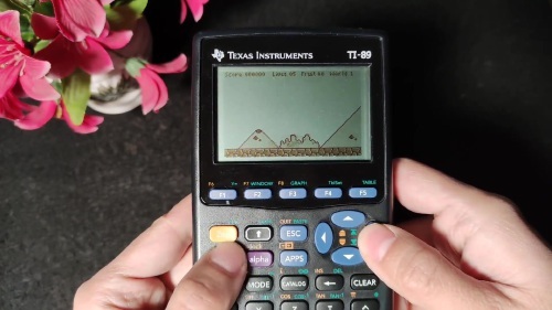 计算器玩游戏,老师怒斥:这也叫计算器?!