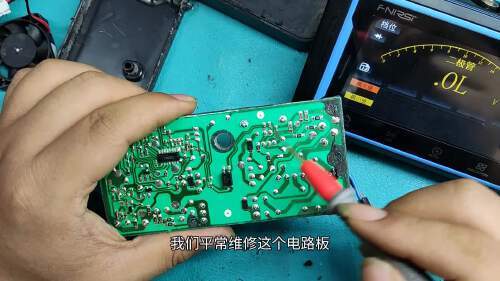 电路板开焊和元件型号看不清楚,可以备一个这样的放大镜