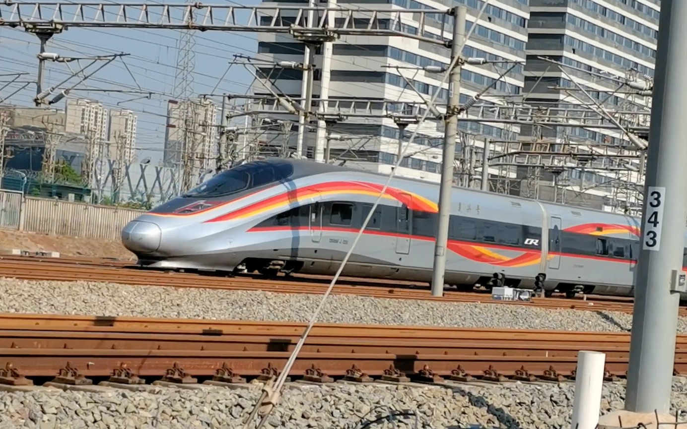 CR400AF-Z担当G891(北京西-南昌西)终到南昌西站