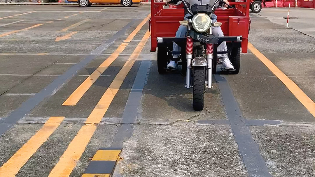 三轮车单边桥难不难看完视频就知道