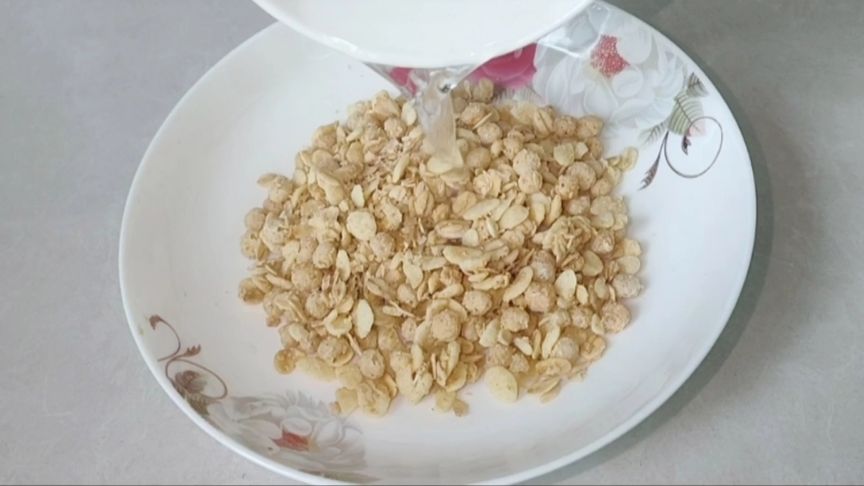 燕麦片这样吃营养翻倍,养护宝宝肠道,常吃强健宝宝体质。