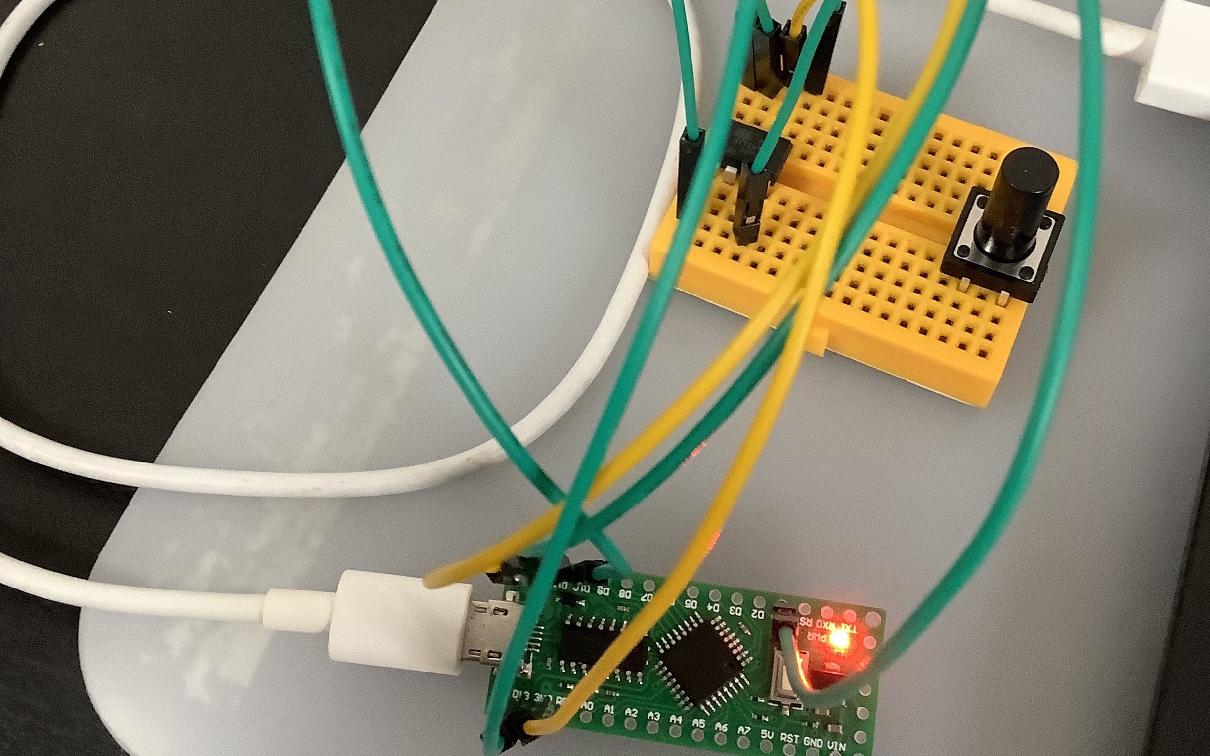 自制的arduino attiny DIP-8芯片专用烧录器