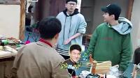 张杰走哪都是灵魂歌者,模仿知名男歌手也声情并茂