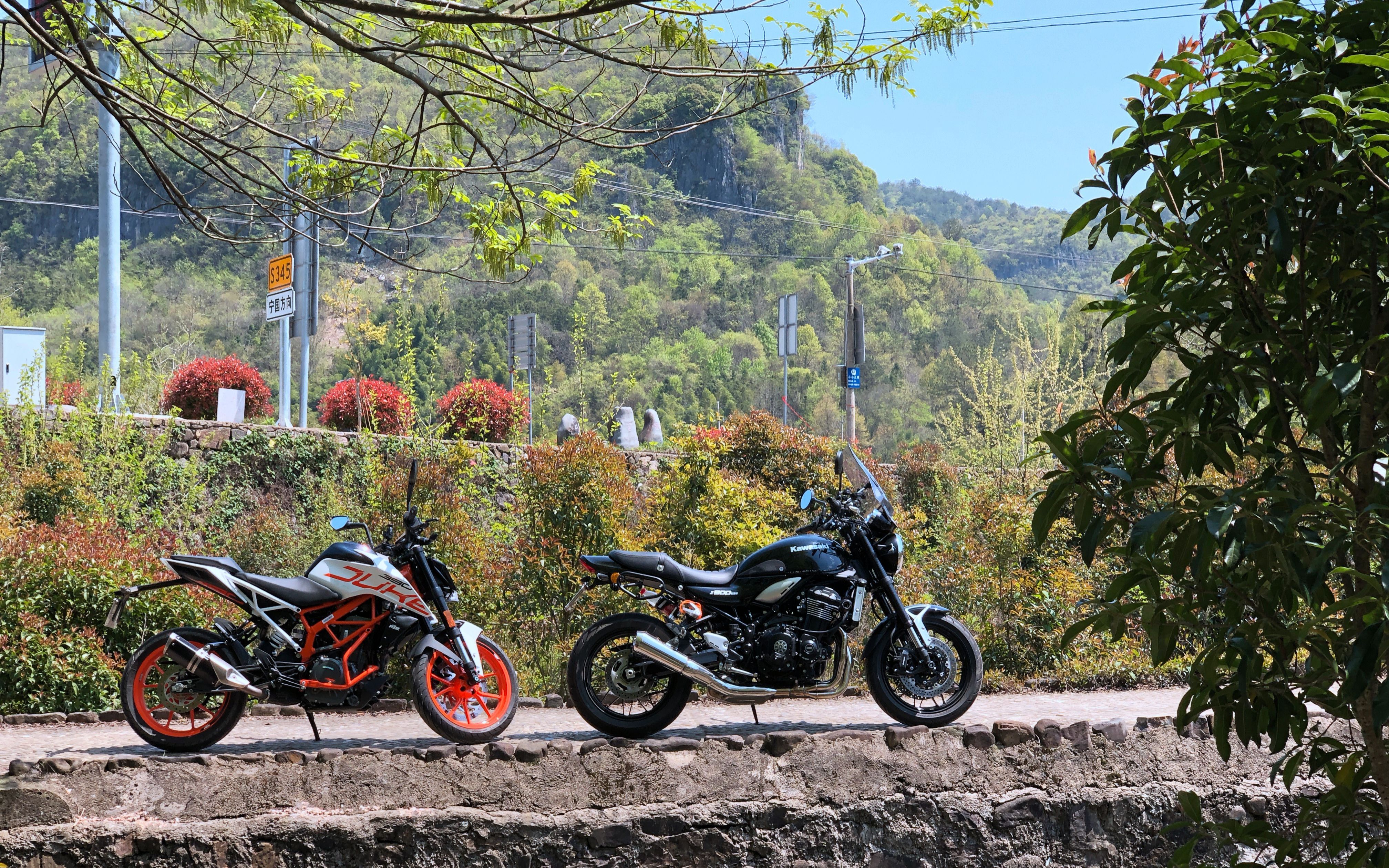 z900rs皖南摩旅差点被无极300ac小姐姐拉爆