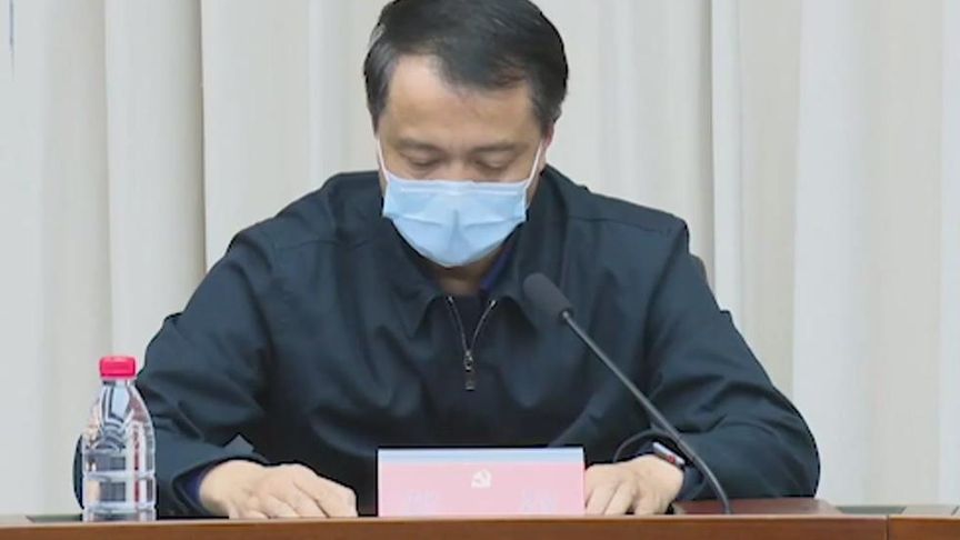 30秒I成都市住建局局长张樵:目前工地在岗人员1645人 均已按标准严格...